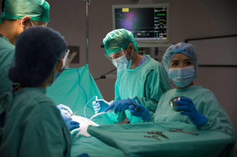 Benefits of LED Lighting for Surgery (Brightness and Portability ...